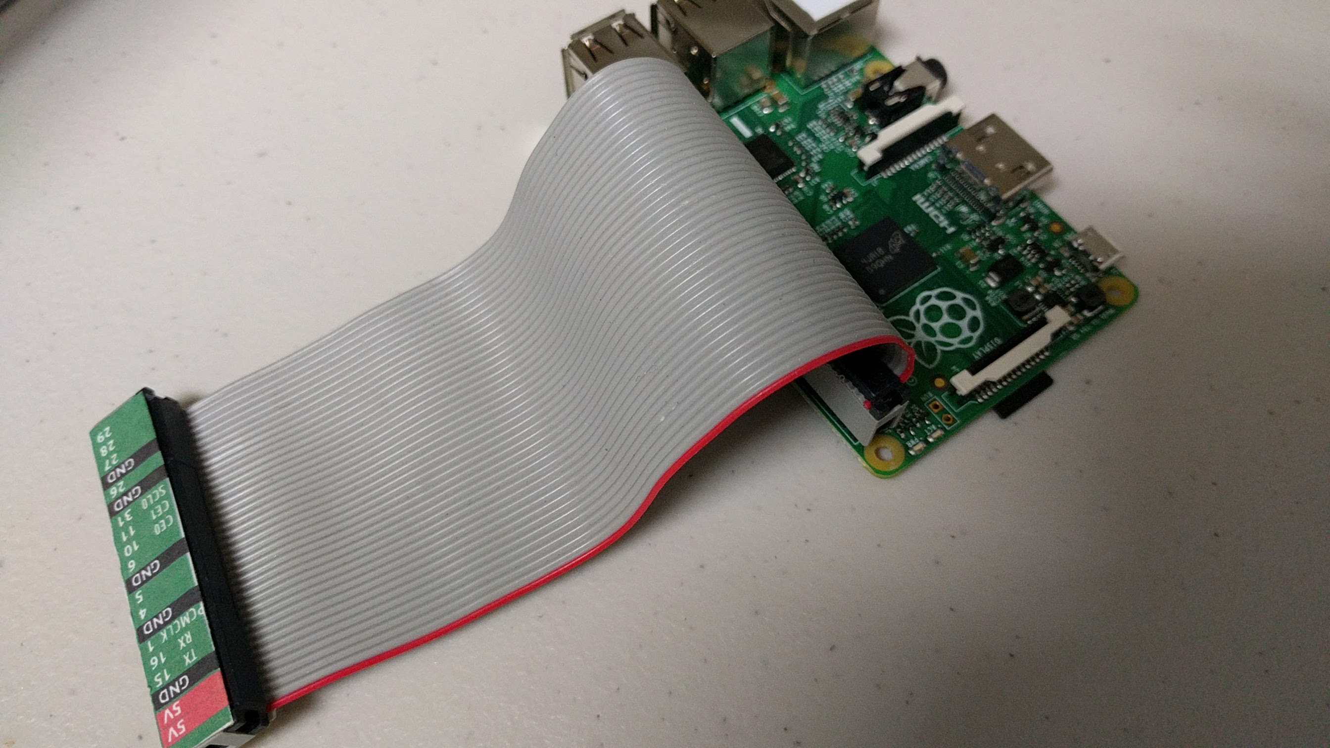 Python で WiringPi とお気楽電子工作 #RaspberryPi - Qiita