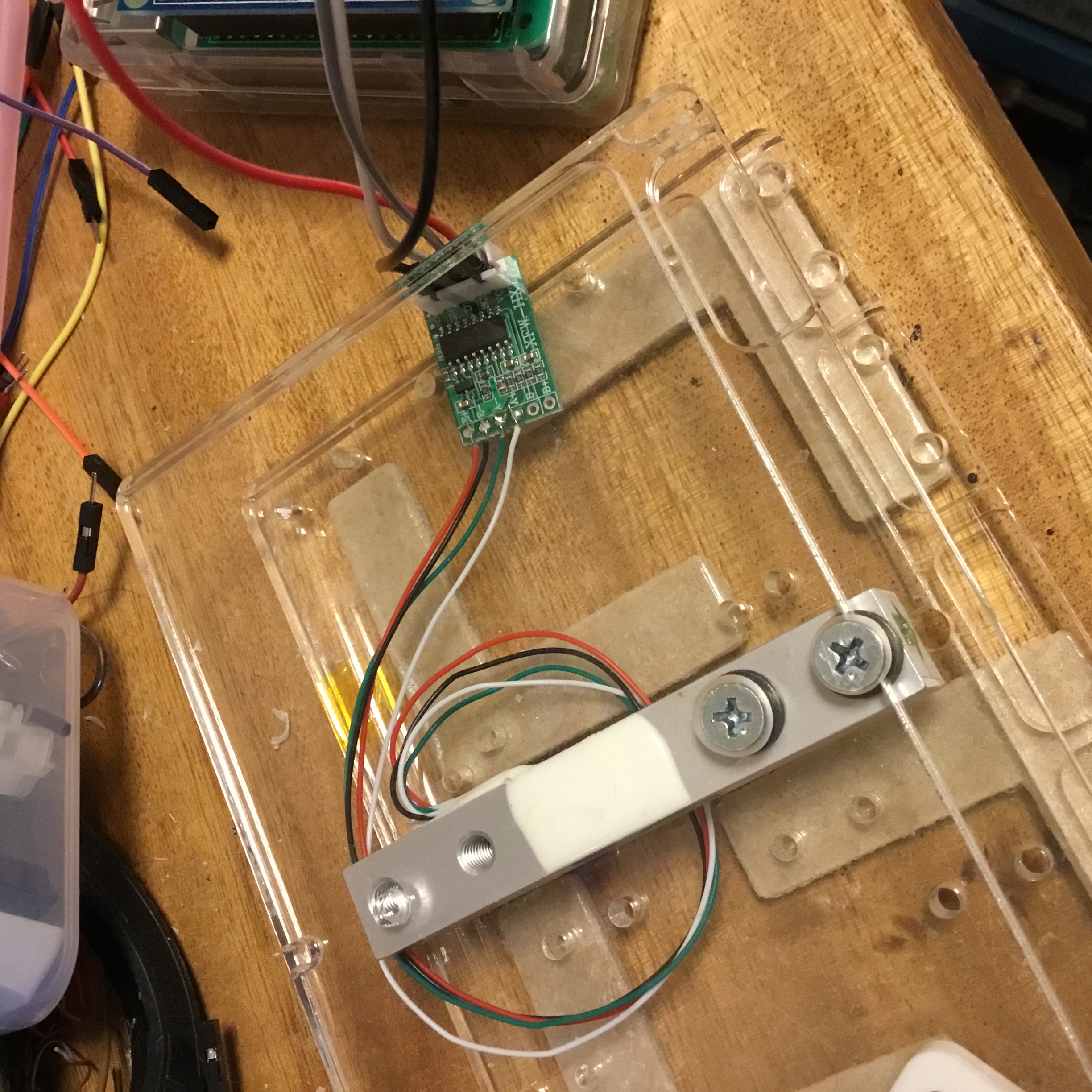 50: Raspberry Pi3 で歪みセンサーとアンプで scale を作る #Raspberrypi3 - Qiita