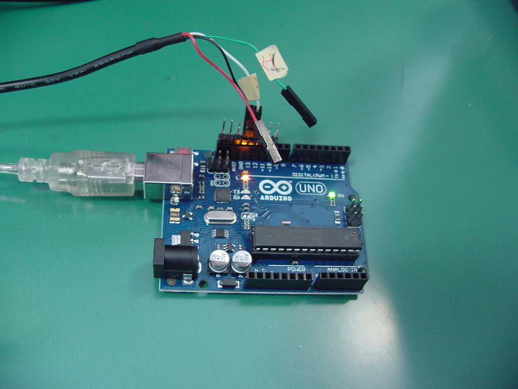 arduinoでシリアル #Arduino - Qiita