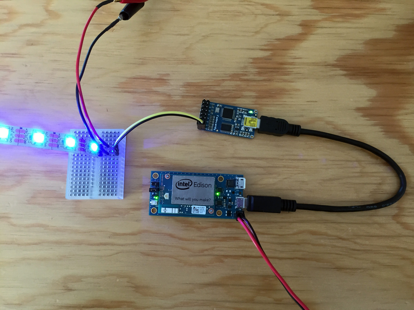 Edison と FadeCandy で NeoPixel LED をチカチカさせる #Node.js - Qiita