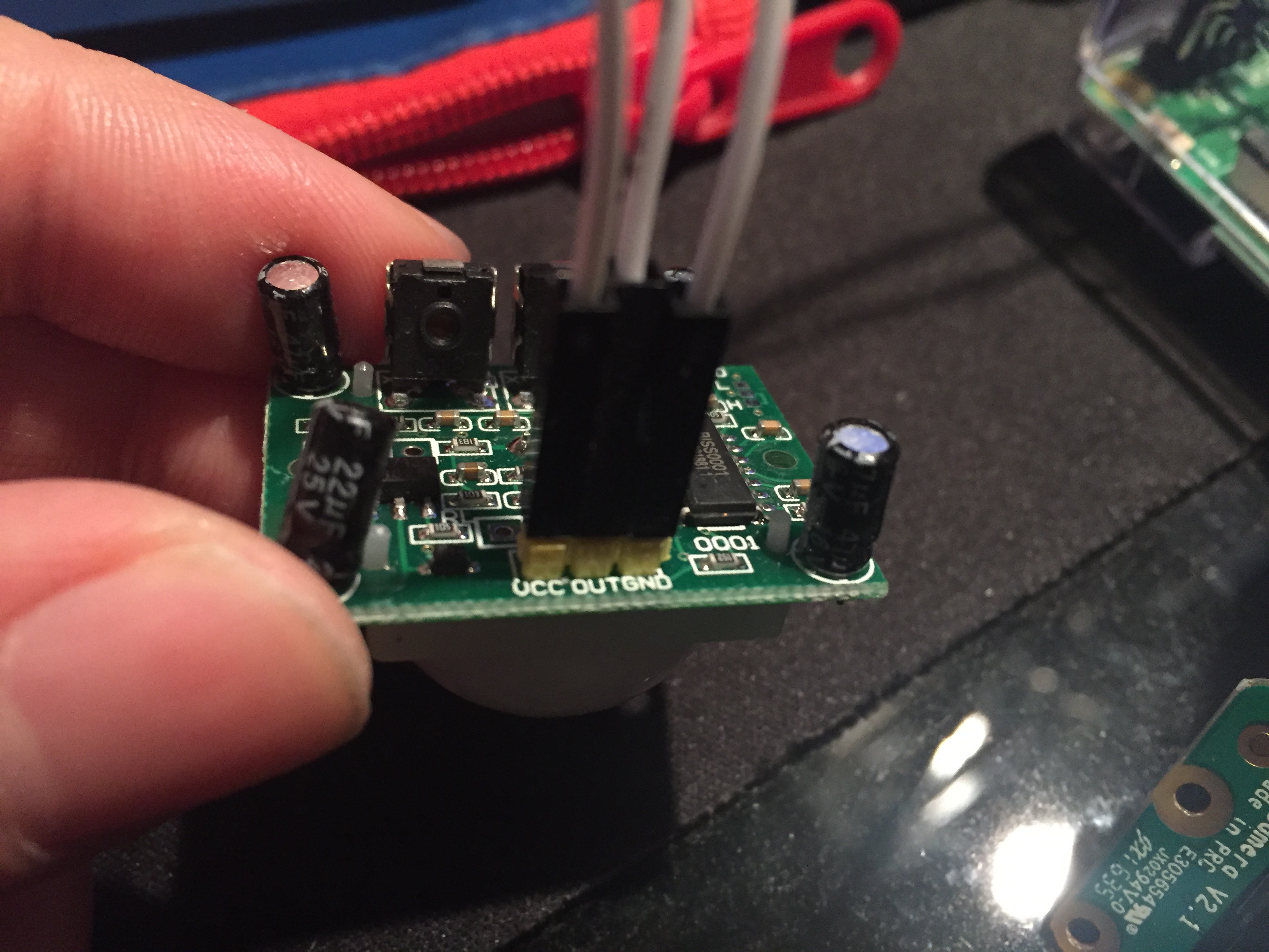 Raspberry Pi3 でカメラと赤外線センサーであそぶ #Raspberrypi3 - Qiita