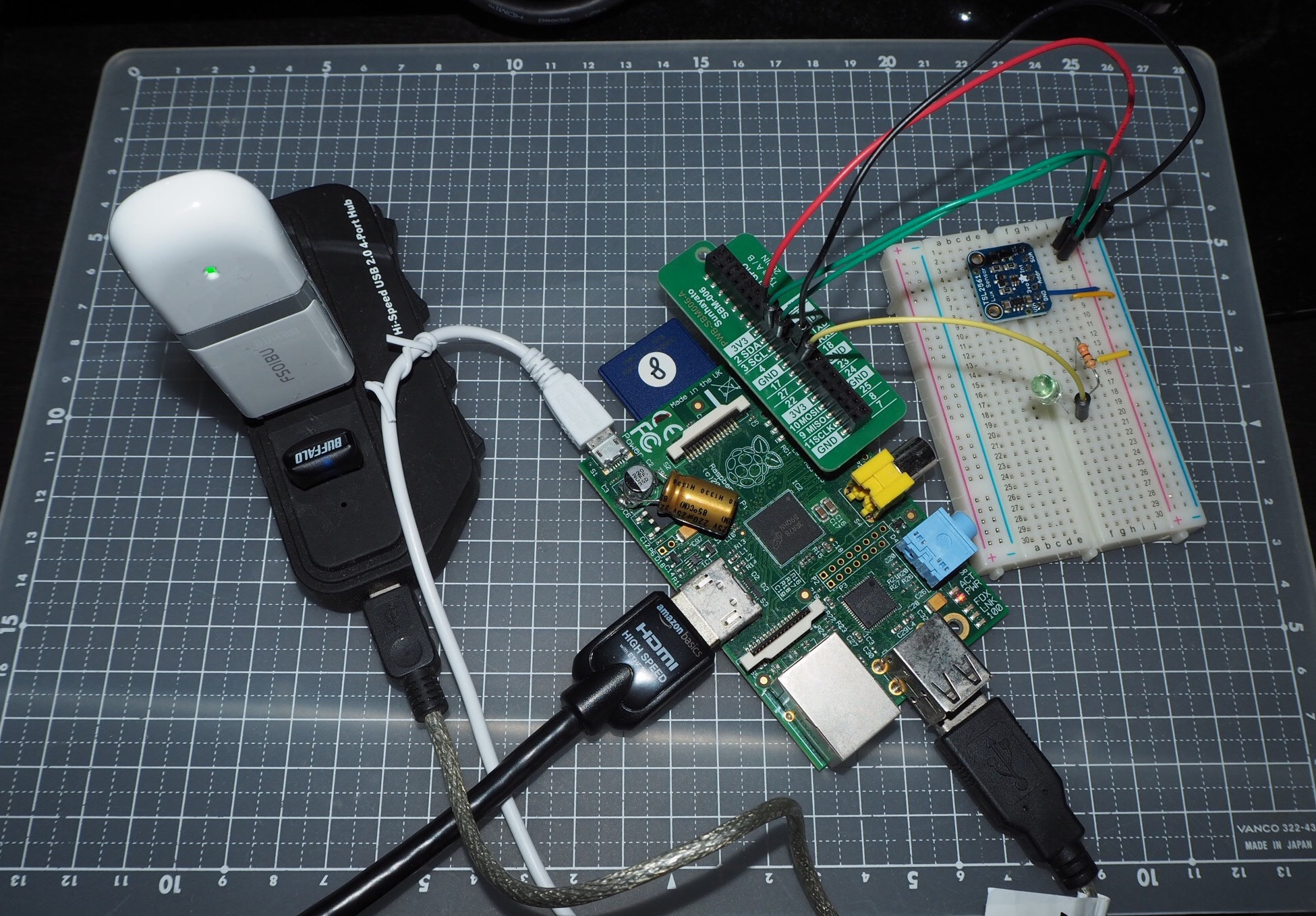 簡単にRaspberry PiでSORACOM AirのPPP接続とLAN接続のデフォルトゲートウェイを切り替えPPP接続を優先させる。 #IoT - Qiita