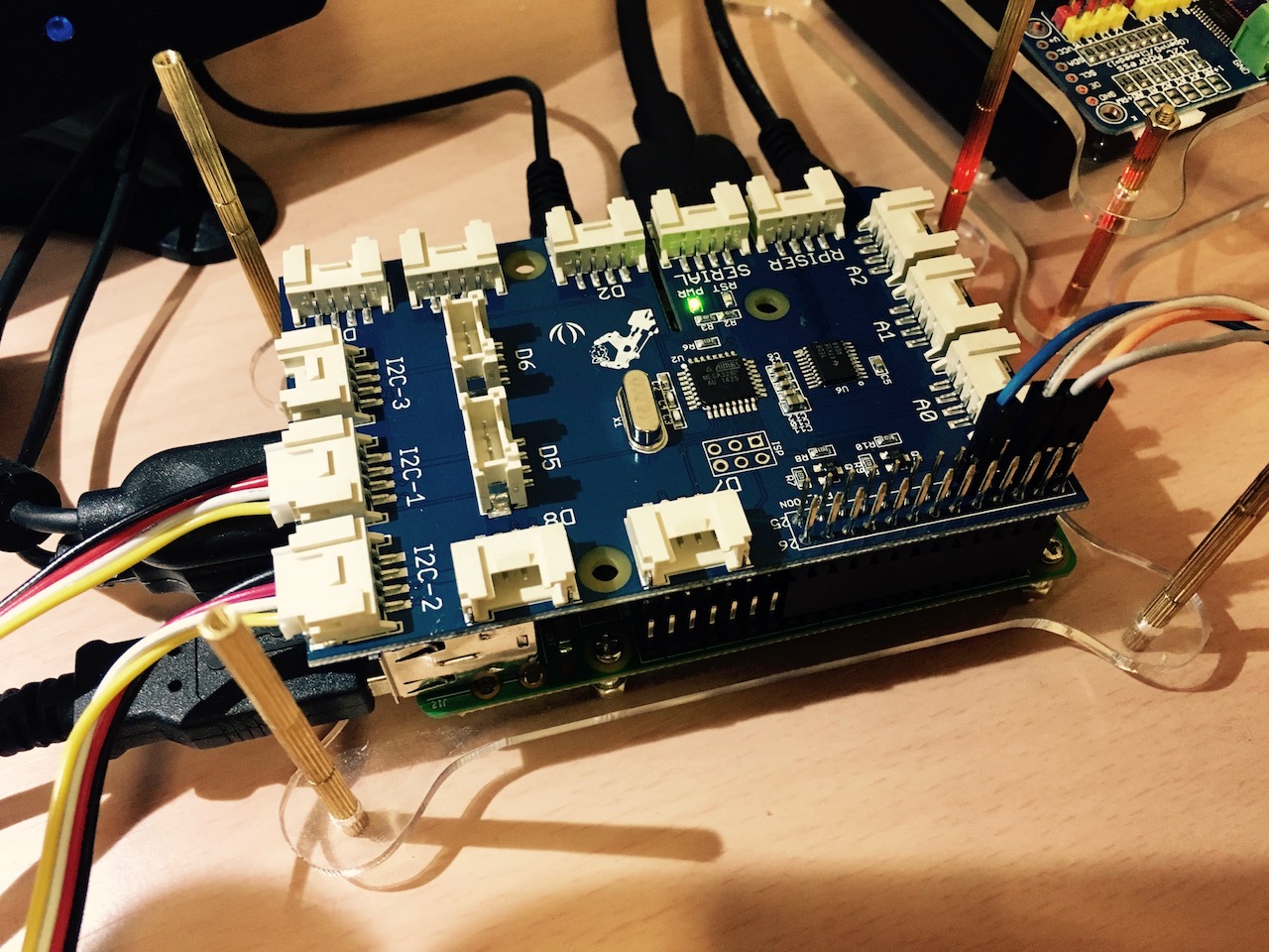 Raspberry Pi をゼスチャーセンサーで操作する【GrovePi】 #RaspberryPi - Qiita