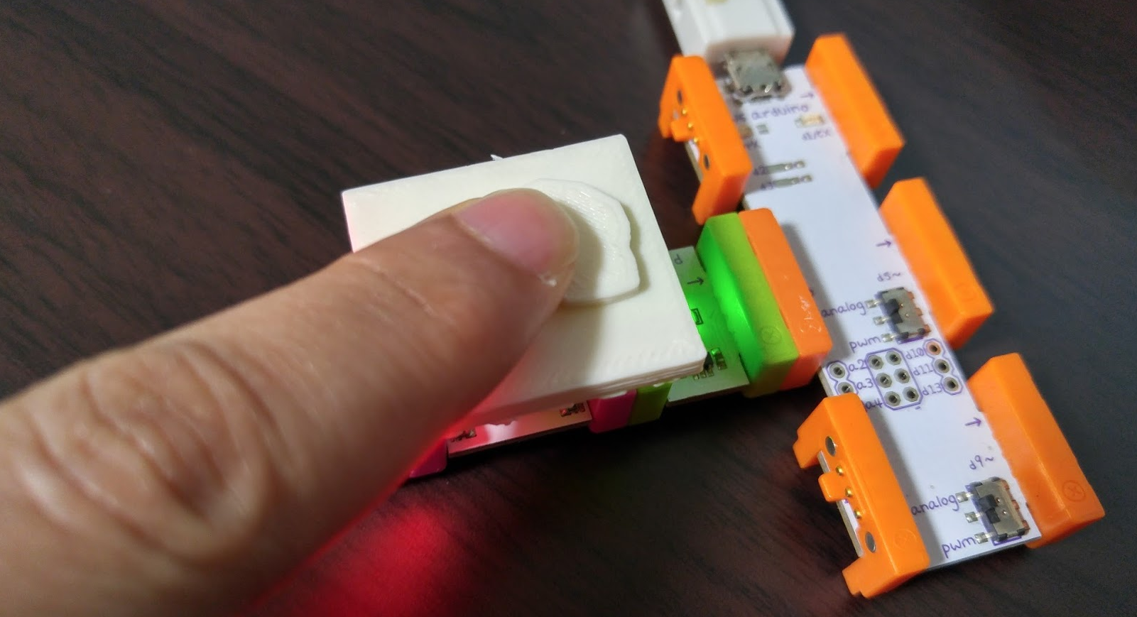 littleBits Arduinoモジュールで特定文字のキー入力補助を行う #Keyboard - Qiita