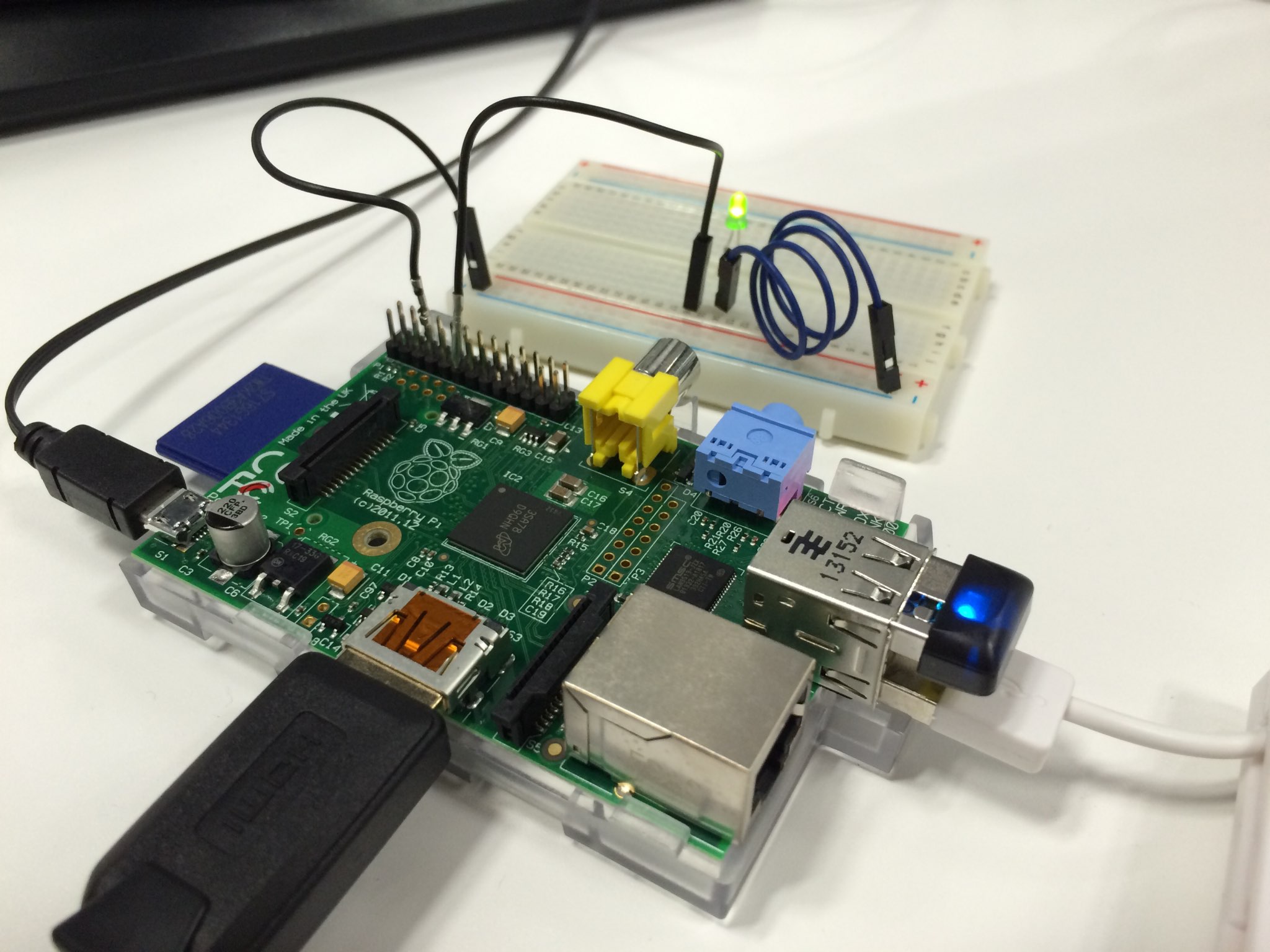 Raspberry Pi遊んでみた (Lチカ編) #Ruby - Qiita