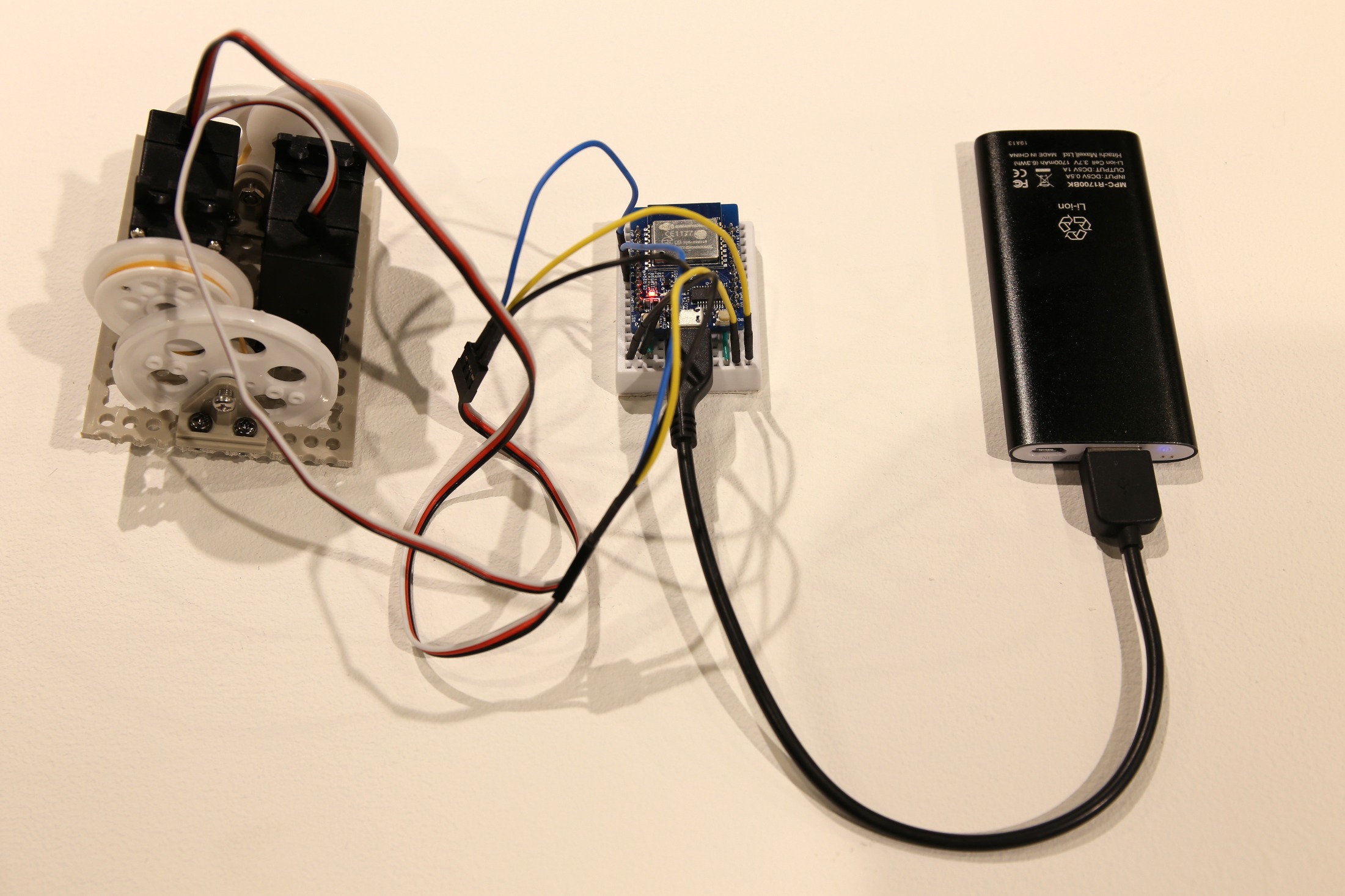 Esp8266espr Developerとmilkcocoaとローテーショナルサーボで簡易ラジコン Javascript Qiita 